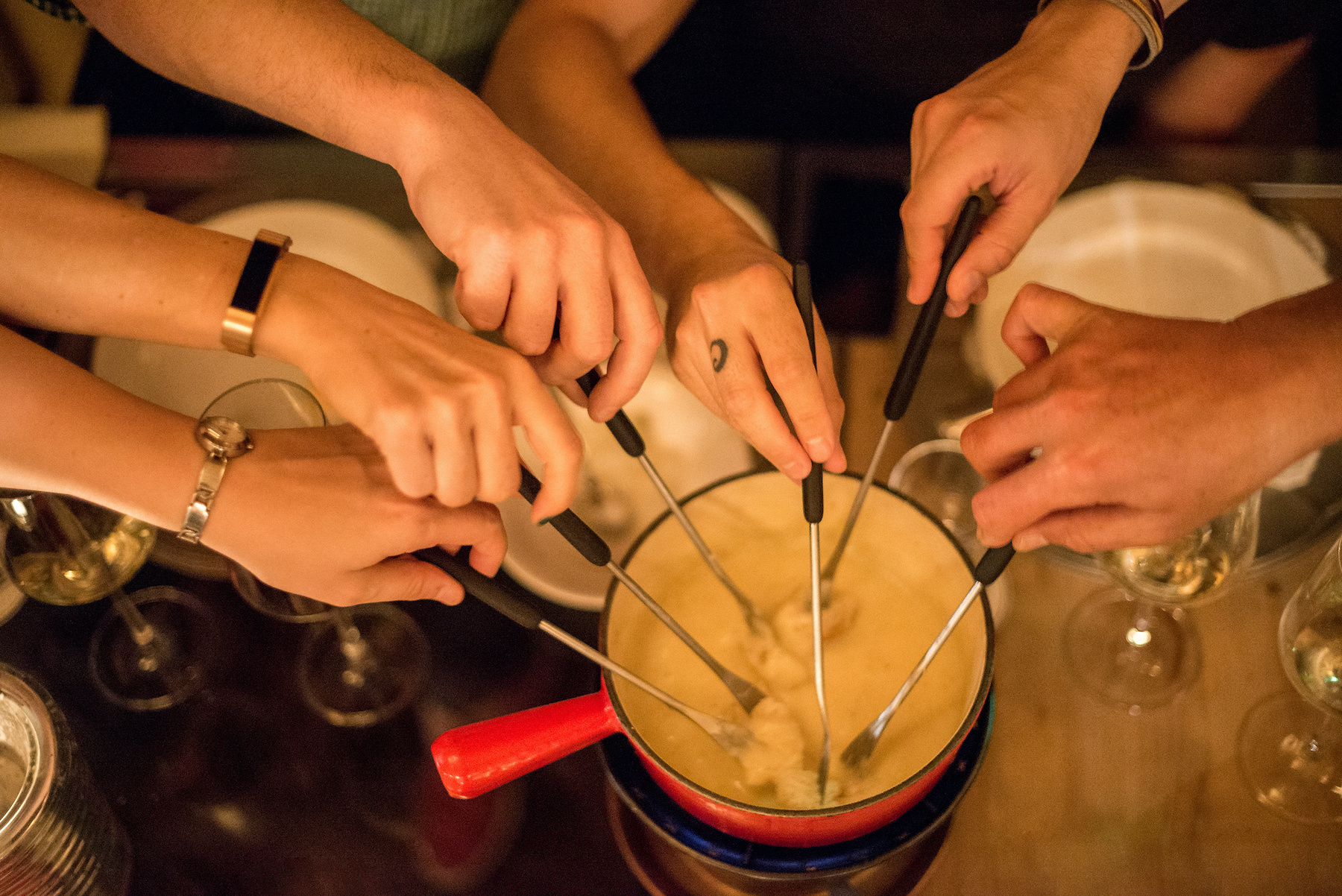 Fondue ist vor allem zu Silvester ein beliebtes Gericht in Basel und ...
